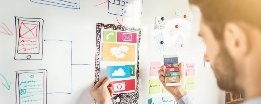 6 Types of Apps Every Corporate CEO Must Have on Their Phone ...